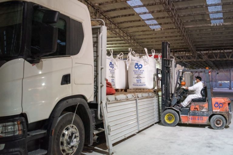 Alpat concretó su primera operación comercial en el sector del litio ...