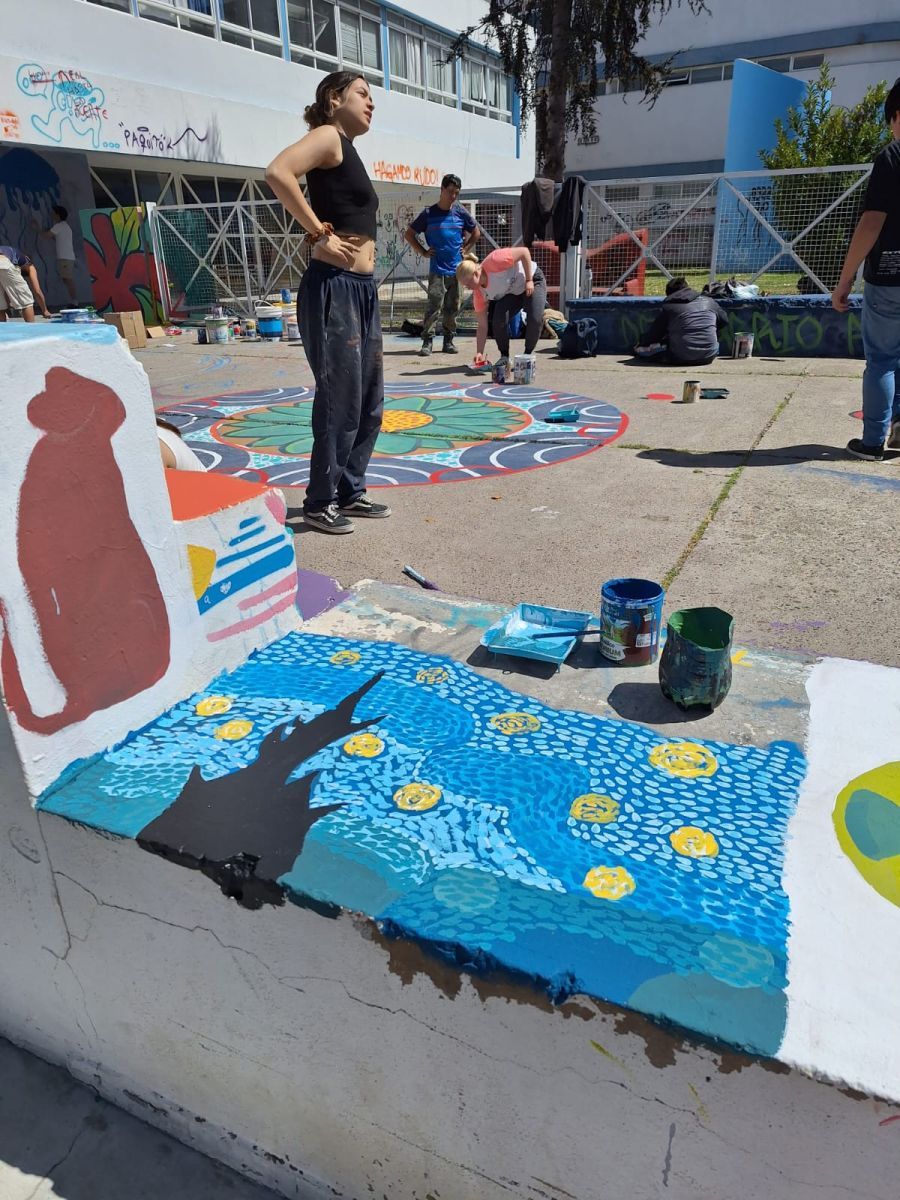 Estudiantes de la ESRN 8 embellecieron el frente de la escuela ...