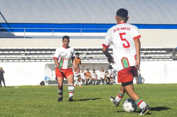 Finales confirmadas para el fútbol barrial: 30 de Marzo, Loteo City y ...