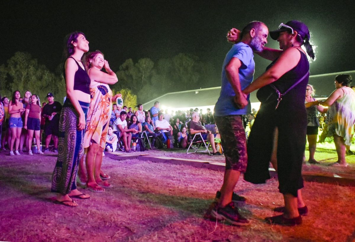 La segunda función de la Fiesta del Mar y El Acampante fue a todo ritmo ...