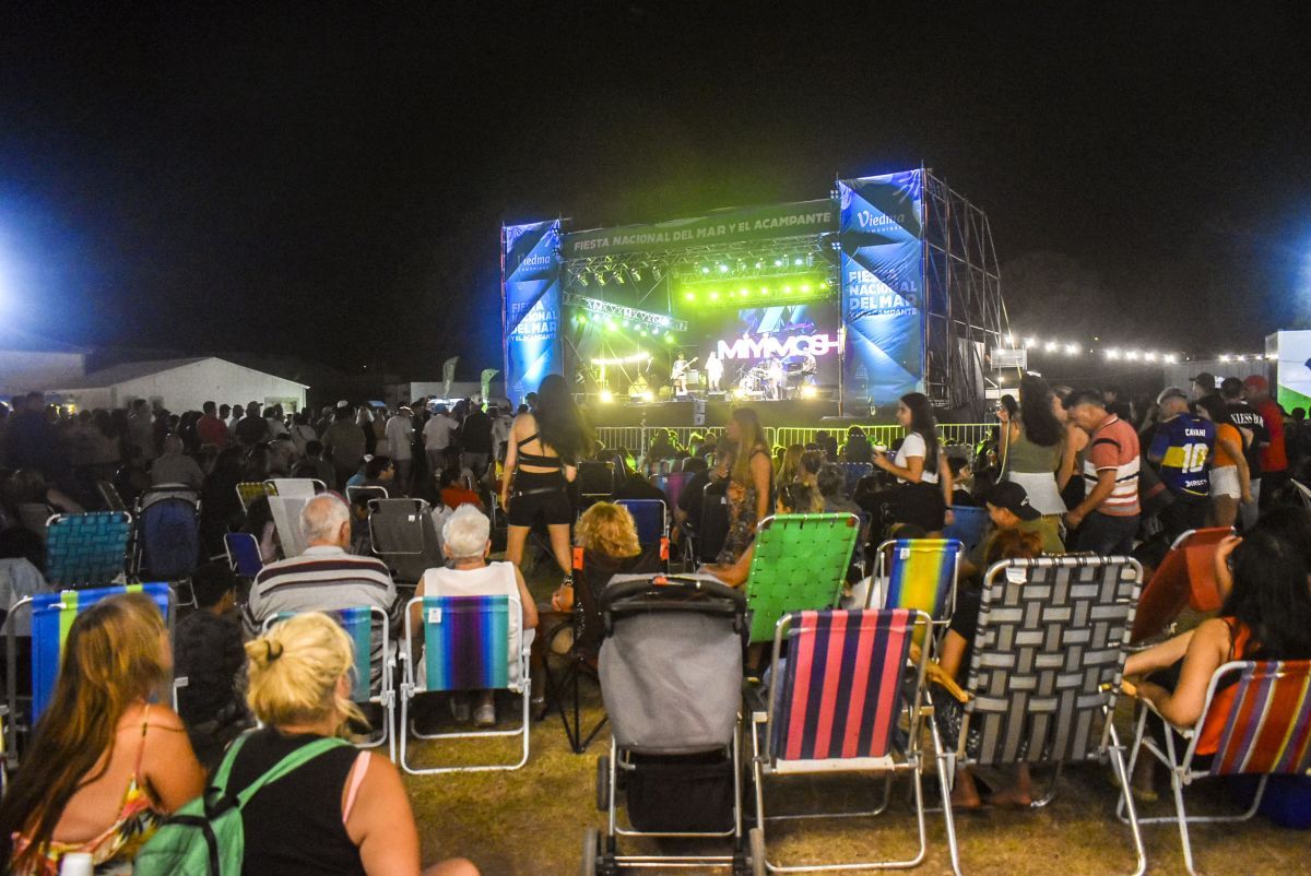 La segunda función de la Fiesta del Mar y El Acampante fue a todo ritmo ...