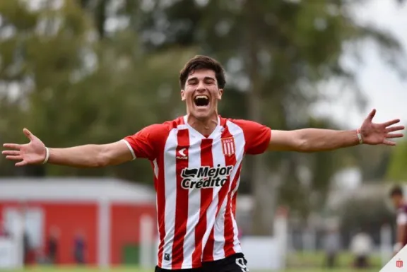 Matías Contrera hizo su debut oficial en la Primera de Estudiantes de ...