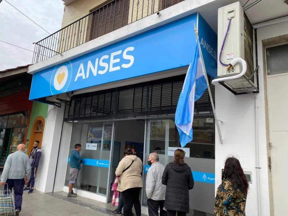 Calendario de pagos de ANSES: quiénes cobran el miércoles 22 | NoticiasNet