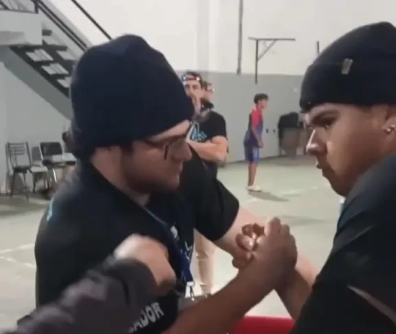 El duelo de pulseadas, un nuevo deporte que desembarcó en Viedma ...