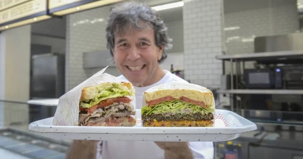 Cuánto salen los sandwiches de El Colmo, el local de comidas de Ariel Rodríguez Palacios ...