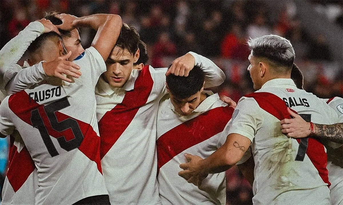 River goleó a Blooming y se clasificó primero en su grupo de la Copa ...